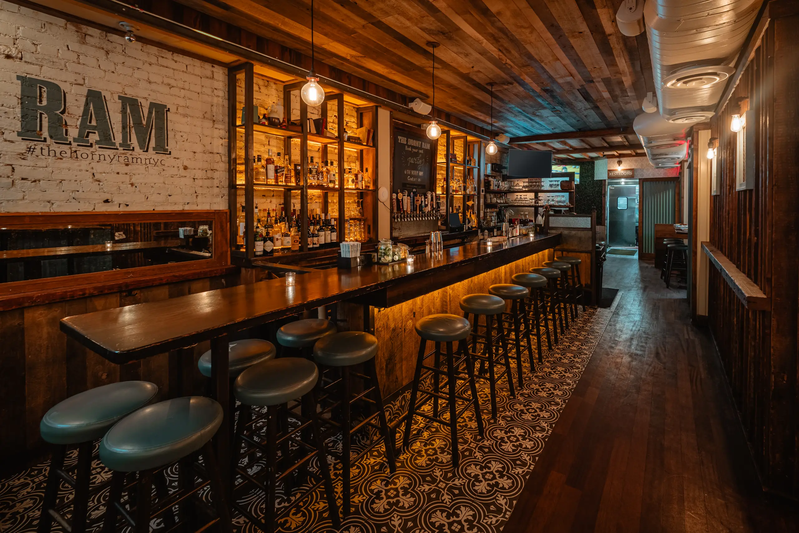 PartyPlace | Easy reservations for groups, parties & events